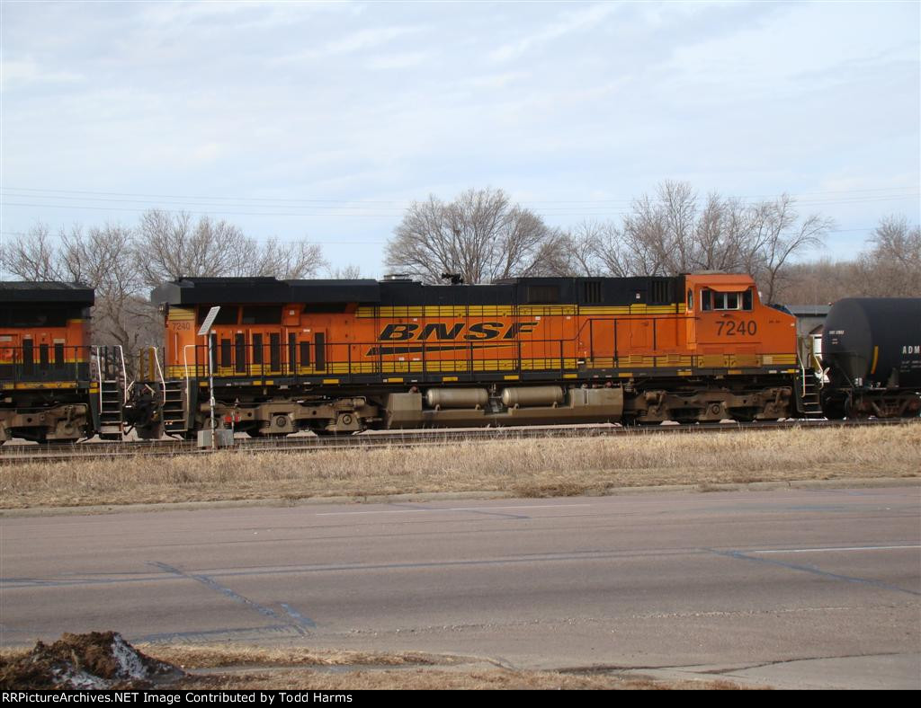 BNSF 7240